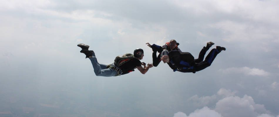 Chute libre : Apprendre à sauter en parachute, initiation et PAC, école ...